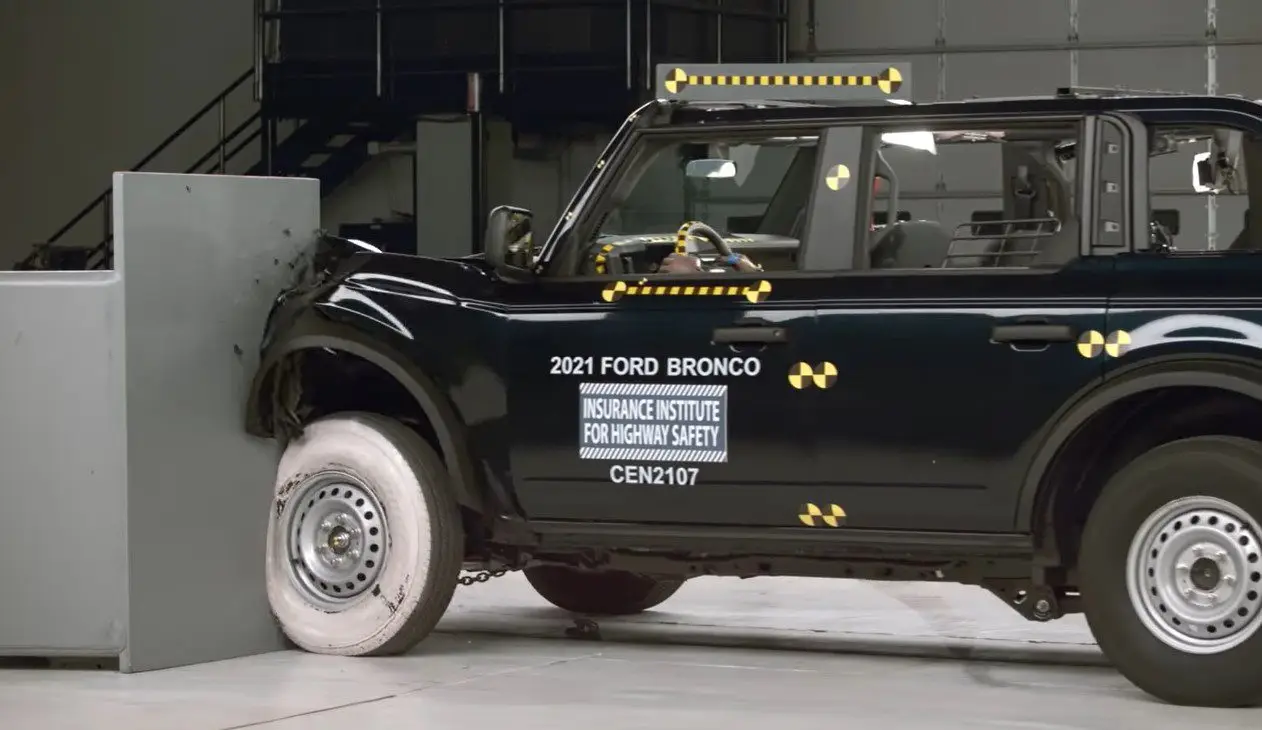 Ford Bronco Crash Test: Surprising Safety Results - Ford Fast