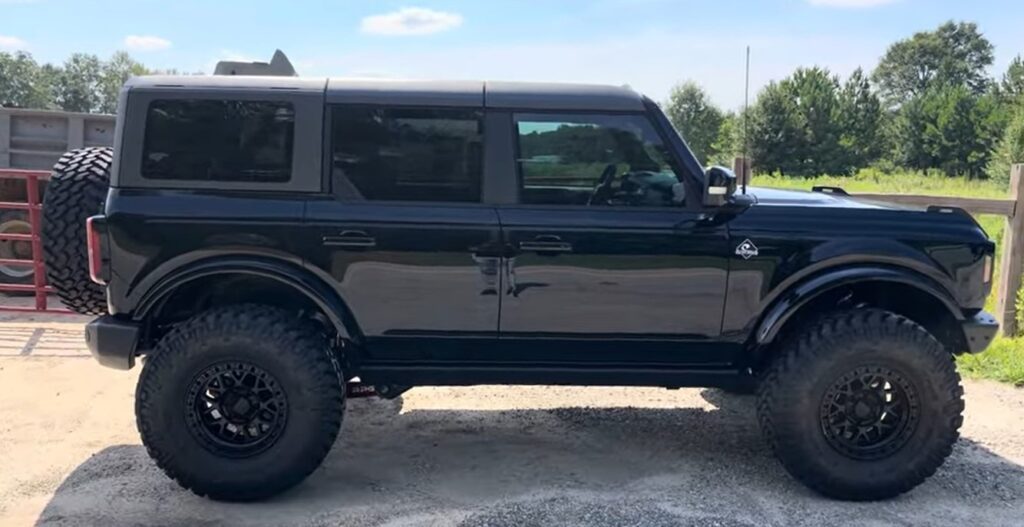 Lifted Ford Bronco: Elevate Your Driving Experience - Ford Fast